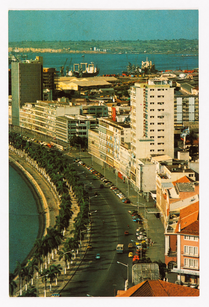 Cartão Postal - Vista parcial da cidade de Luanda - Museu Afro Brasil